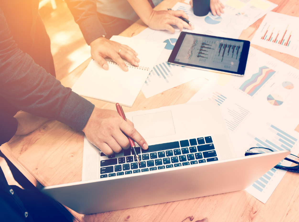 Analytics & Data Analysis: CPG Marketers Should Know the Difference