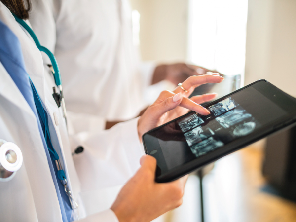 The Future of Commercial Teams in Medical Device | Clarkston Consulting